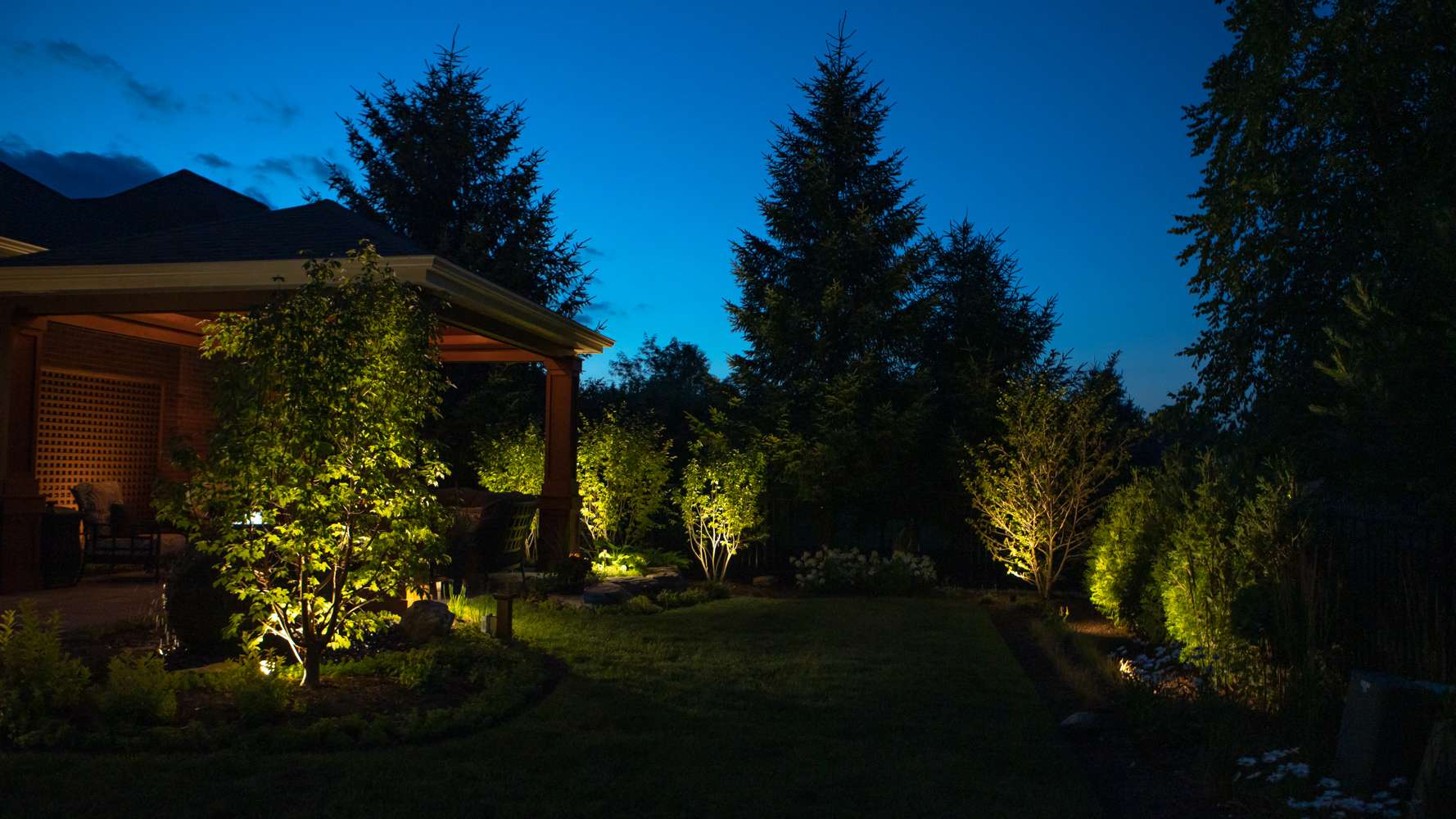 4 Landscape Lighting Ideas For The Front Of Your House